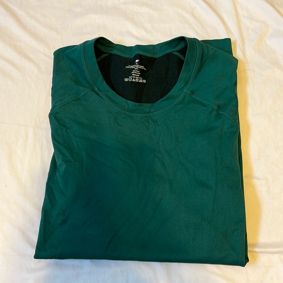 Fabletics | Shirts | Fabletics Mens Training Day Tee Short Sleeve ...